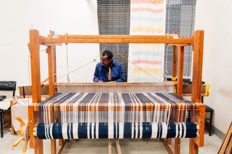 Weaving in the Textile Industry: Methods, Techniques and Applications ...